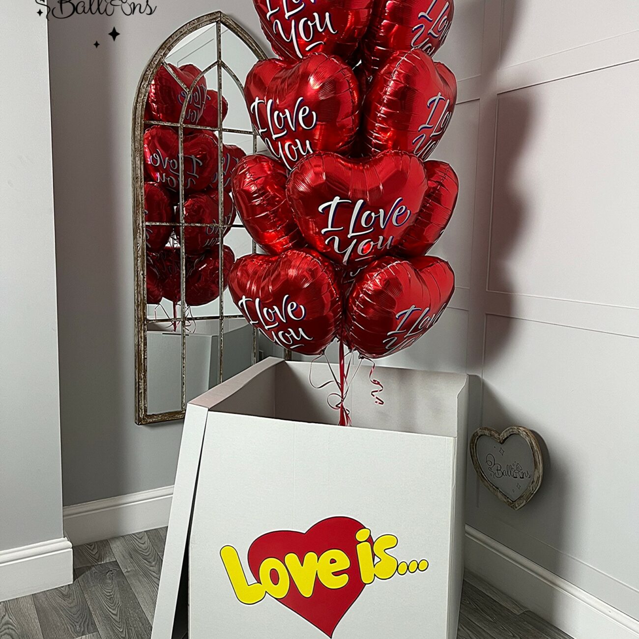 Maxi Balloon Set For Coronation Day – Balloon Decorations in London