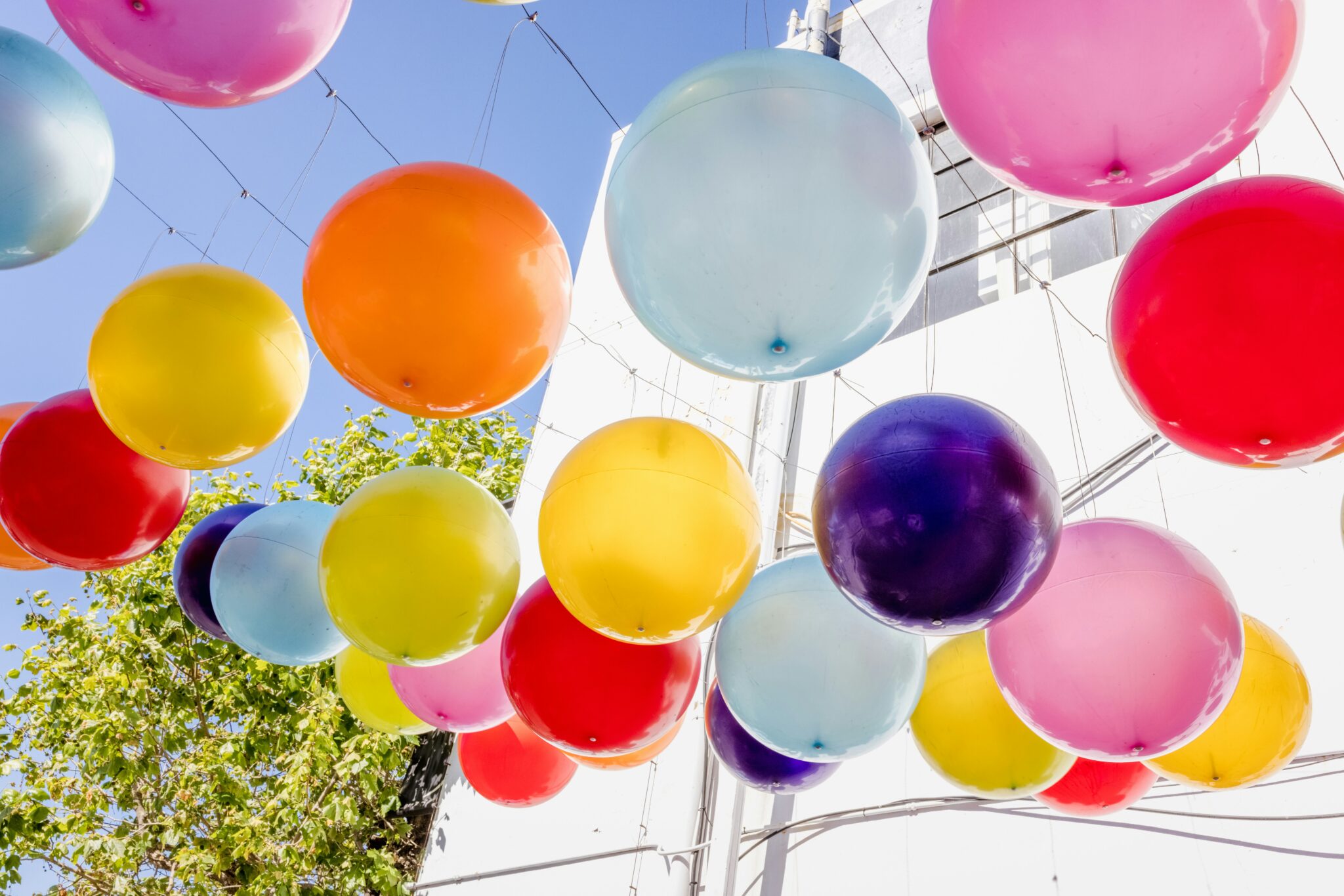 How Balloon Decorations Can Transform Corporate Events – Balloon Decorations in London